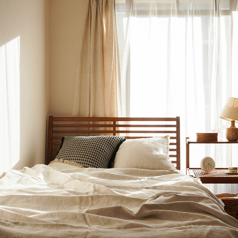 わたしの愛用品-1K・8畳でも圧迫感ゼロ！ ヘッドボード付きベッドを選んだ理由 ｜家具・インテリア Re:CENO（リセノ）